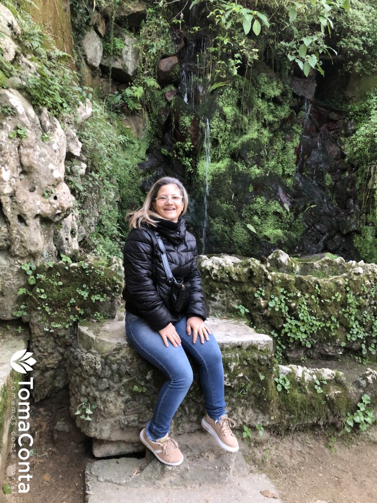 CUIDADORA DE IDOSOS E ACOMPANHANTE - Sintra (Lisboa) - Apoio Domiciliário CUIDADORA DE IDOSOS E ACOMPANHANTE - Sintra (Lisboa) - Apoio Domiciliário